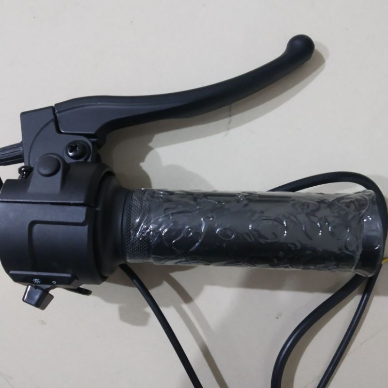 Jual handle gas sepeda listrik uwinfly d8s original | Shopee Indonesia