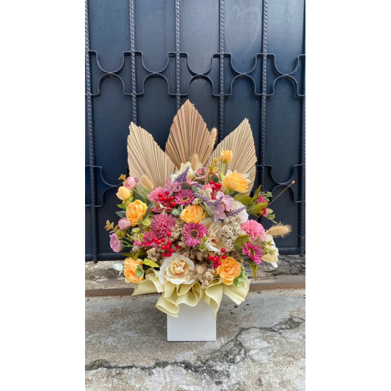 Jual blom box buket bunga | Shopee Indonesia