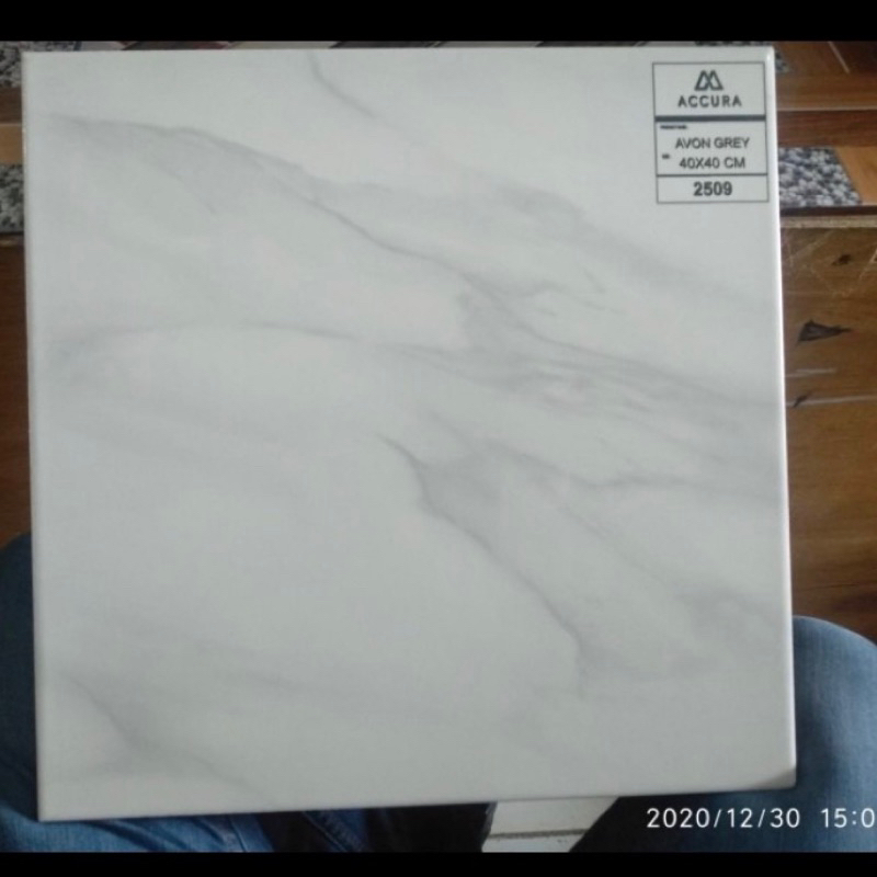 Jual Keramik 40x40 MULIA ACCURA Avon Grey Motif Carrara KW3 | Shopee ...