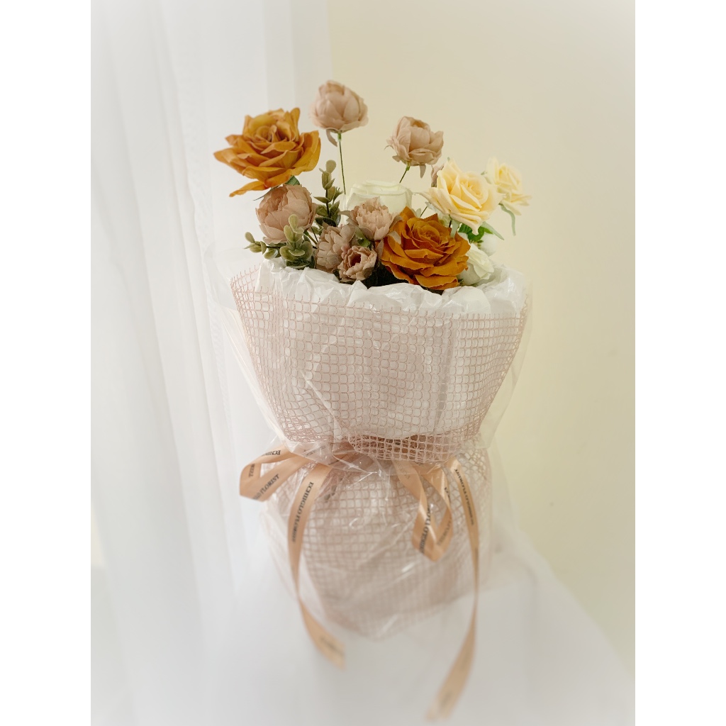 Jual Dandelion Secret - READY STOCK Quinn Round Artificial Bouquet ...