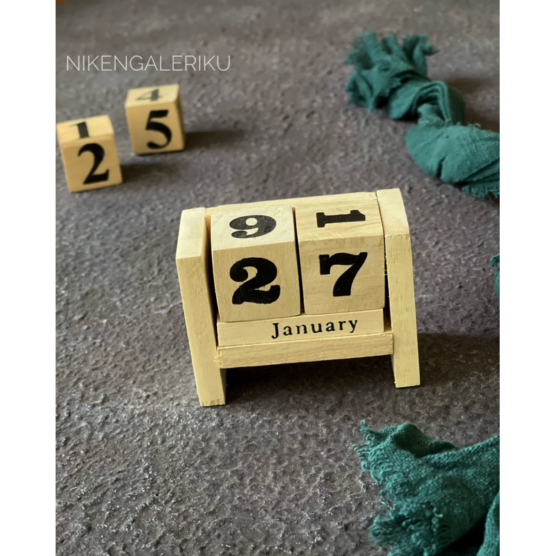 Jual KALENDER ABADI - kalender kayu - kalender meja | Shopee Indonesia