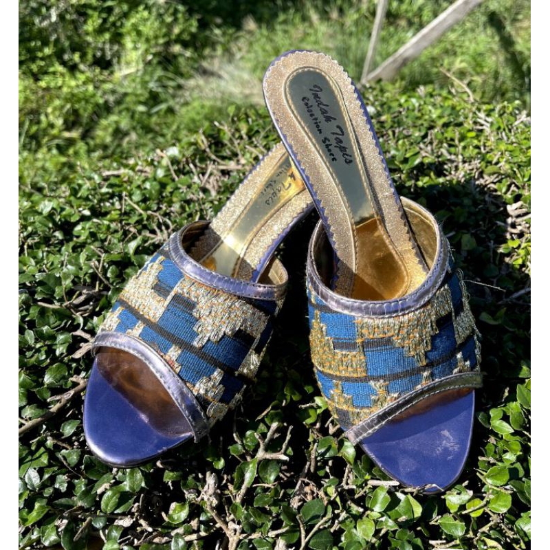 Jual HEELS GOLD KAIN TAPIS ASLI LMAPUNG WARNA BIRU | Shopee Indonesia