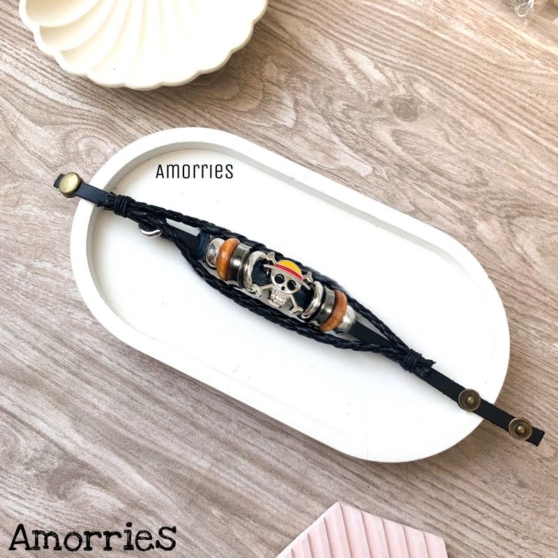 Jual Gelang Anime One Piece Luffy Zoro Sanji Nami Chopper / Attack On ...