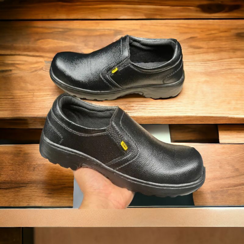 Jual Sepatu safety low boot pria wanita sepatu Sefti ujung besi pria ...