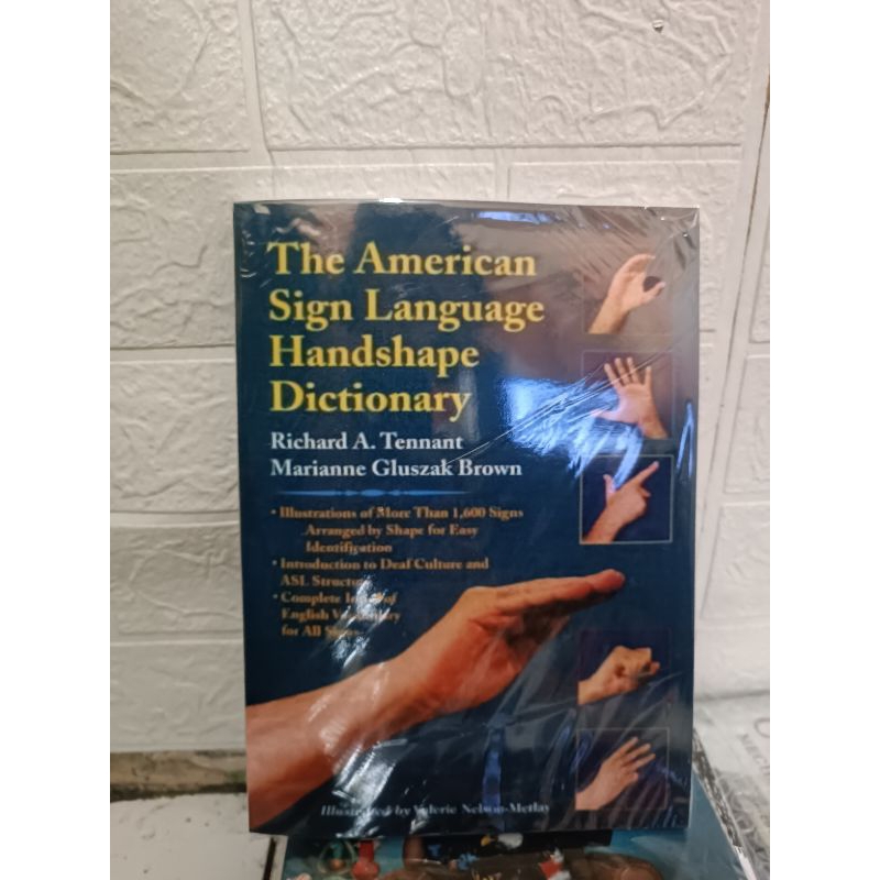 Jual The American sign language handshape dictionary (BUKU CETAK ...