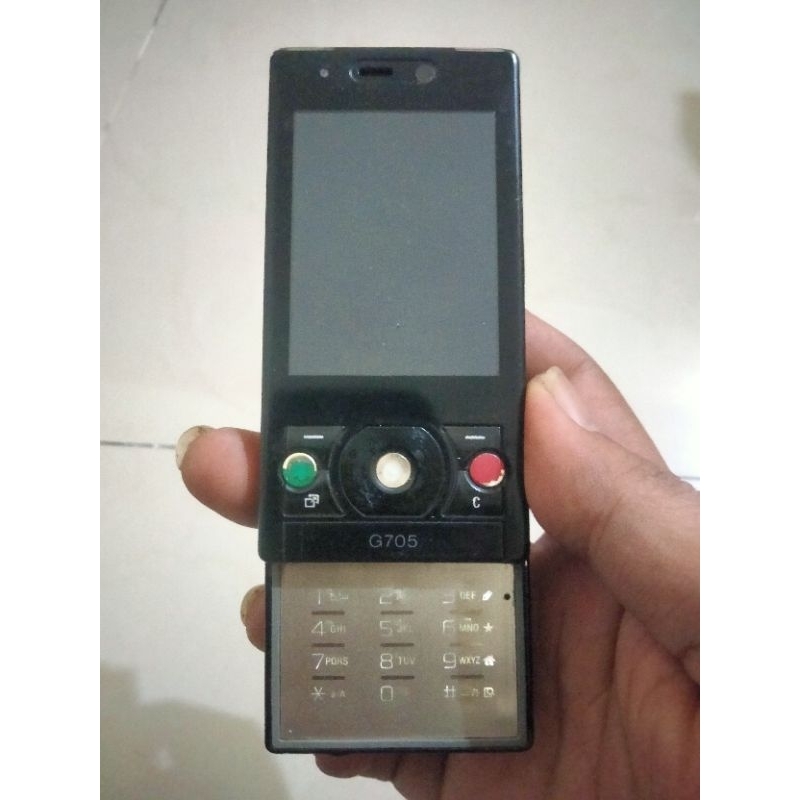 Jual Sony Ericsson G705 i Bahan Nyala Original Mulus Jadul Langka Unik Imut Speaker Bass Stereo ...