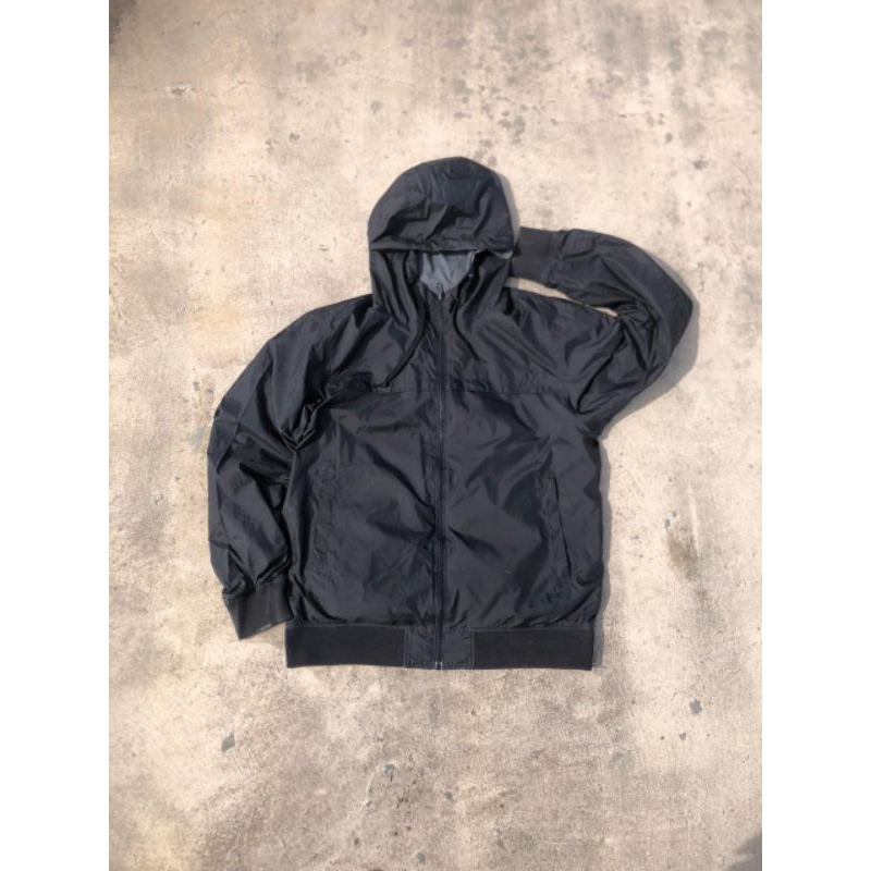 Jual REVERSIBLE JACKET UNIQLO | Shopee Indonesia