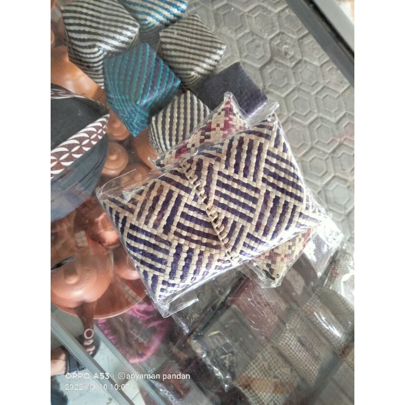 Jual slepen anyaman pandan dompet serbaguna/dompet perhiasan /dompet t ...