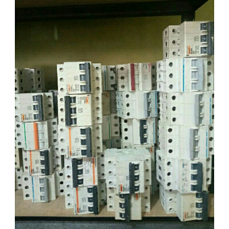 Jual Terlaris MCB 3P Merlin Schneider Hager Dll 6A 10A 16A 20A 25A 32A 40A 50A 63A Sesuai ...
