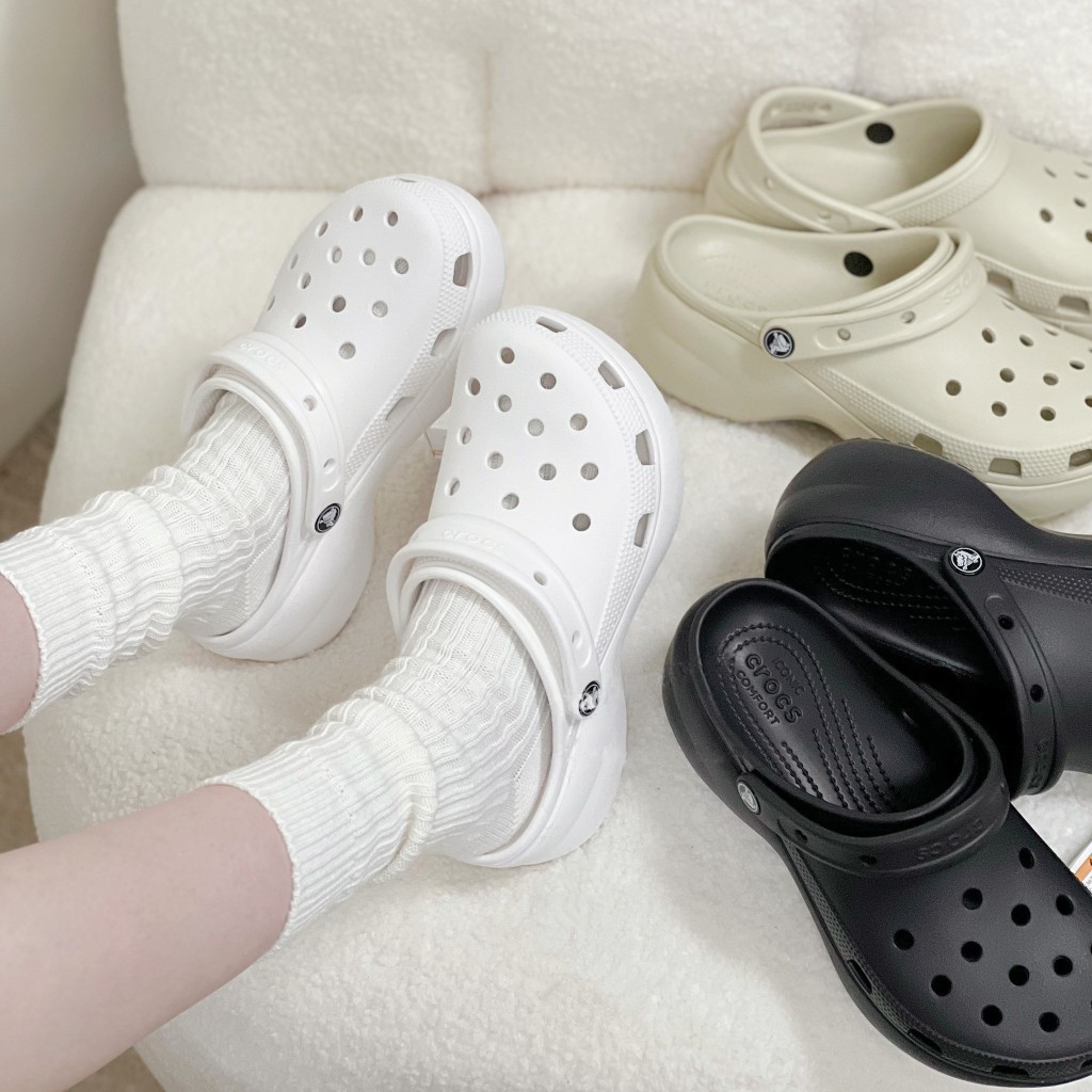 Jual Crocs Classic Bae Clog / Sandal wanita Crocs classic Bae Clog ...