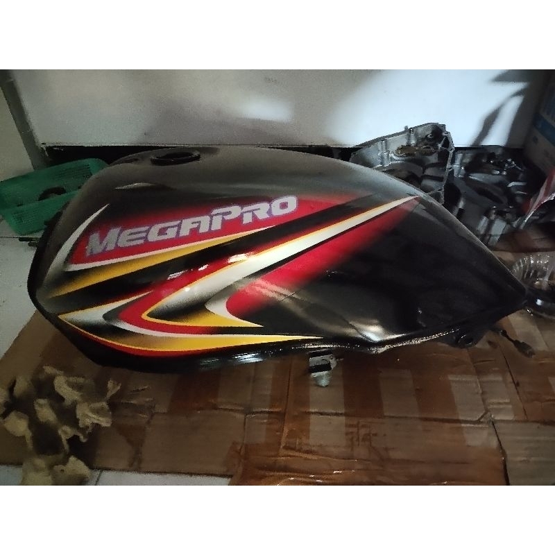 Jual tangki Megapro hiu | Shopee Indonesia