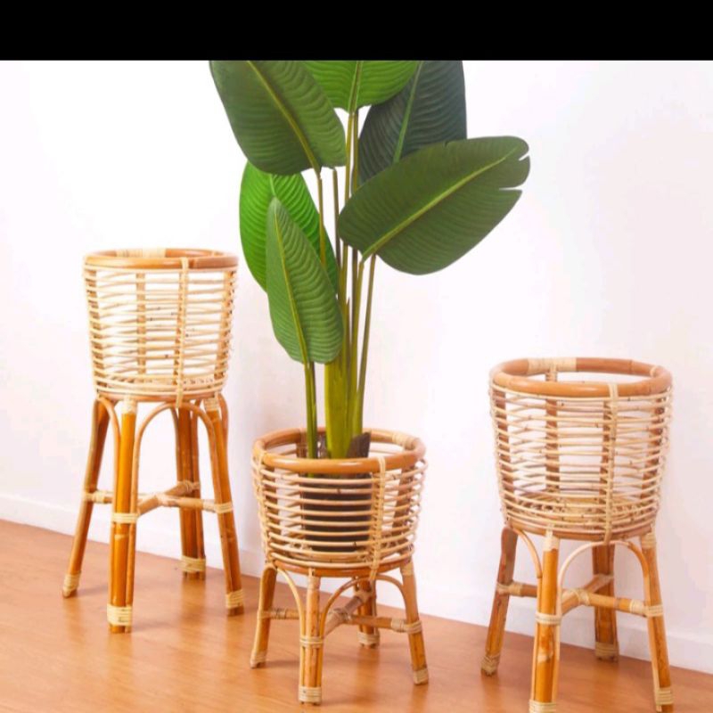 Jual Standing Pot Rotan Natural Finishing Mengkilap / Tempat Bunga ...