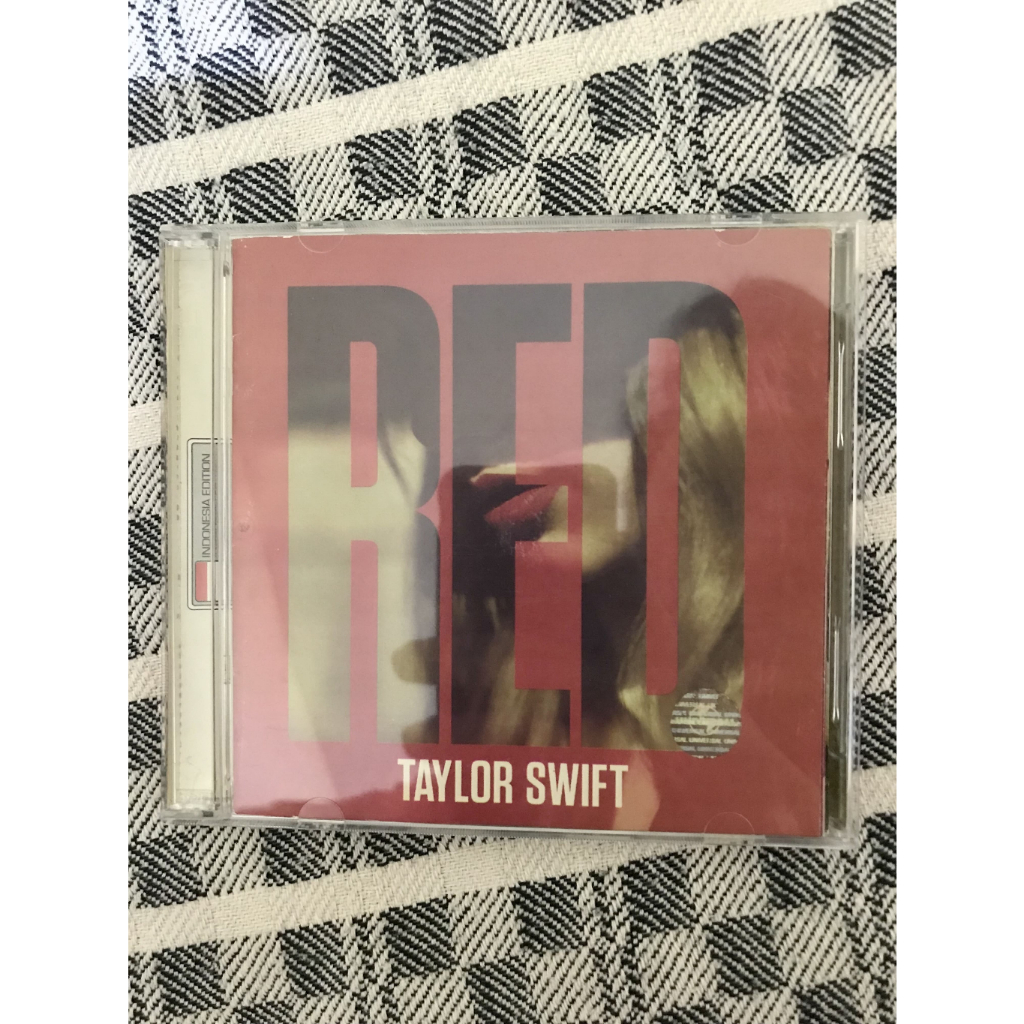Jual Preloved CD Taylor Swift - Red (Deluxe Edition) | Shopee Indonesia