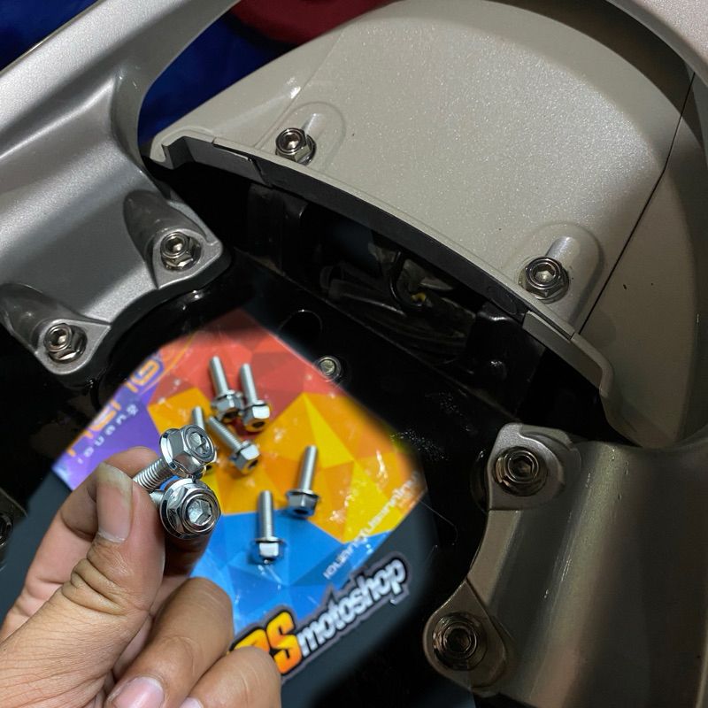 Jual BAUT PROBOLT BEHEL DAN TUTUP BODY BODI BELAKANG MIO SPORTY SMILE ...