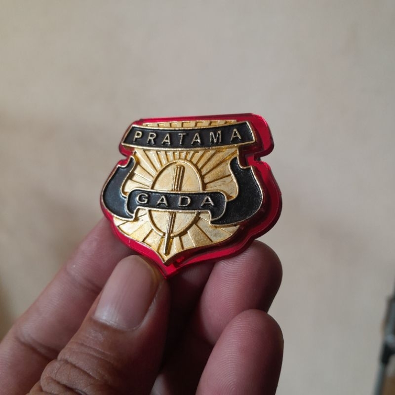 Jual PIN GADA PRATAMA SATPAM PIN LOGAM COR LAPIS AKRILIK | Shopee Indonesia