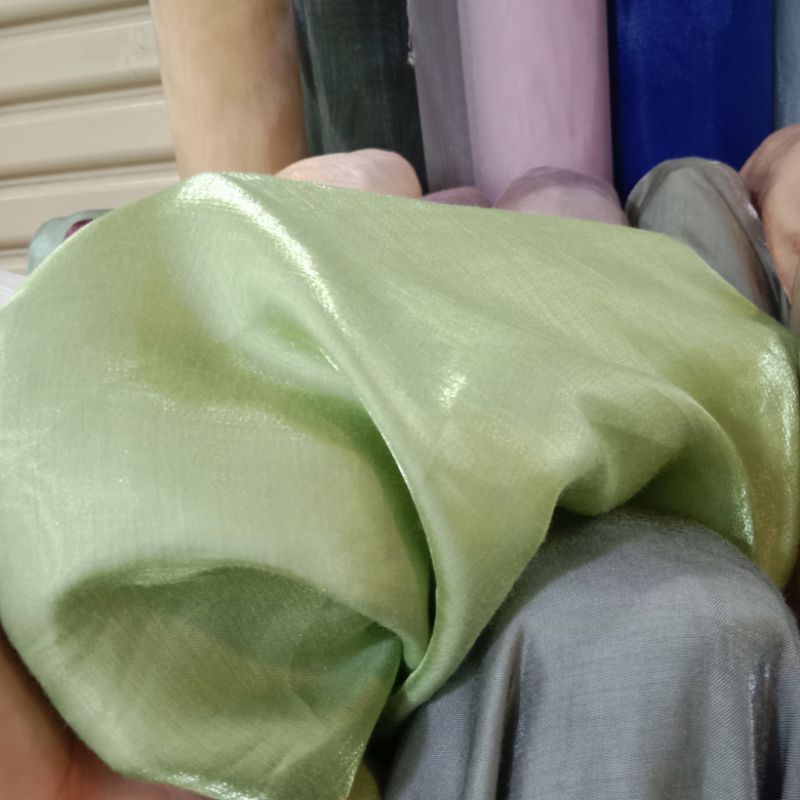Jual Bahan Kain Shimmer Organza Polos/Kain Shimmer Silk Premium ...