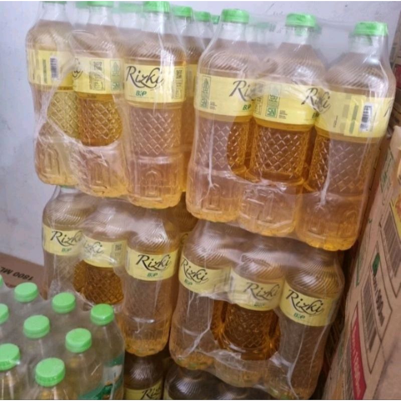 Jual minyak goreng rizki botol 900 ml satu krat (paket isi 12 botol) | Shopee Indonesia