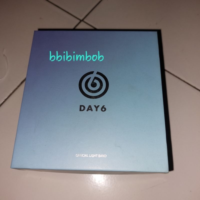 Jual OFFICIAL LIGHTBAND DAY6 VER 1 | Shopee Indonesia