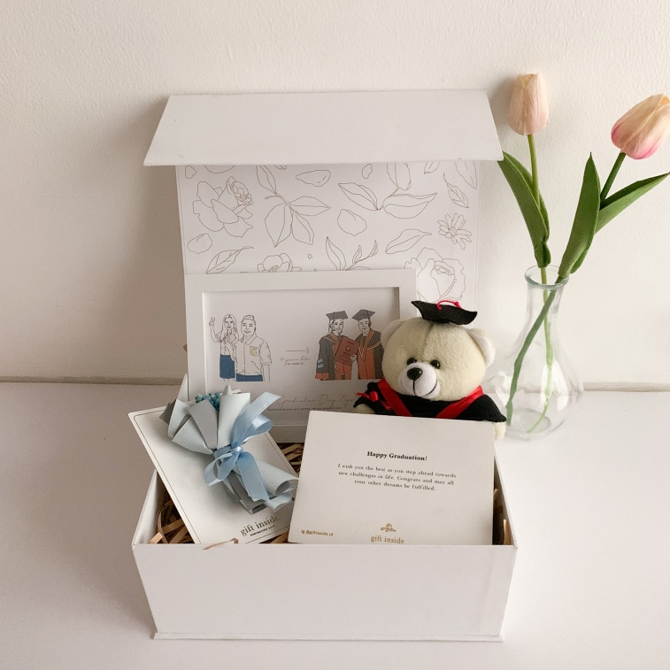 Jual Gift Inside - Graduation Box - Kado Ulang Tahun Cewek Hadiah ...