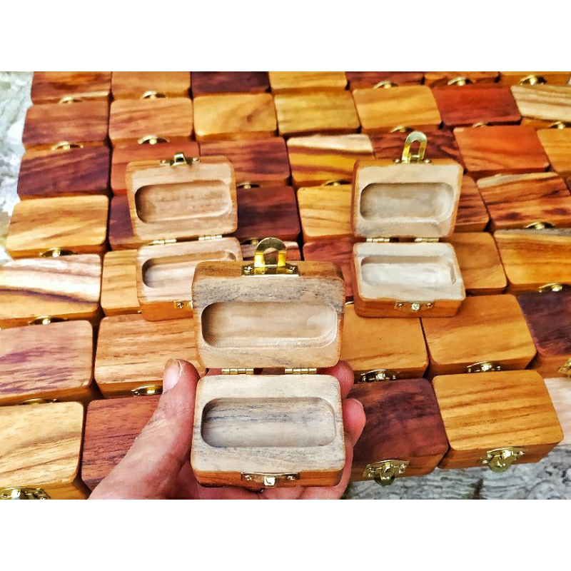 Jual box flashdisk bahan kayu jati include grafir logo/nama | Shopee ...