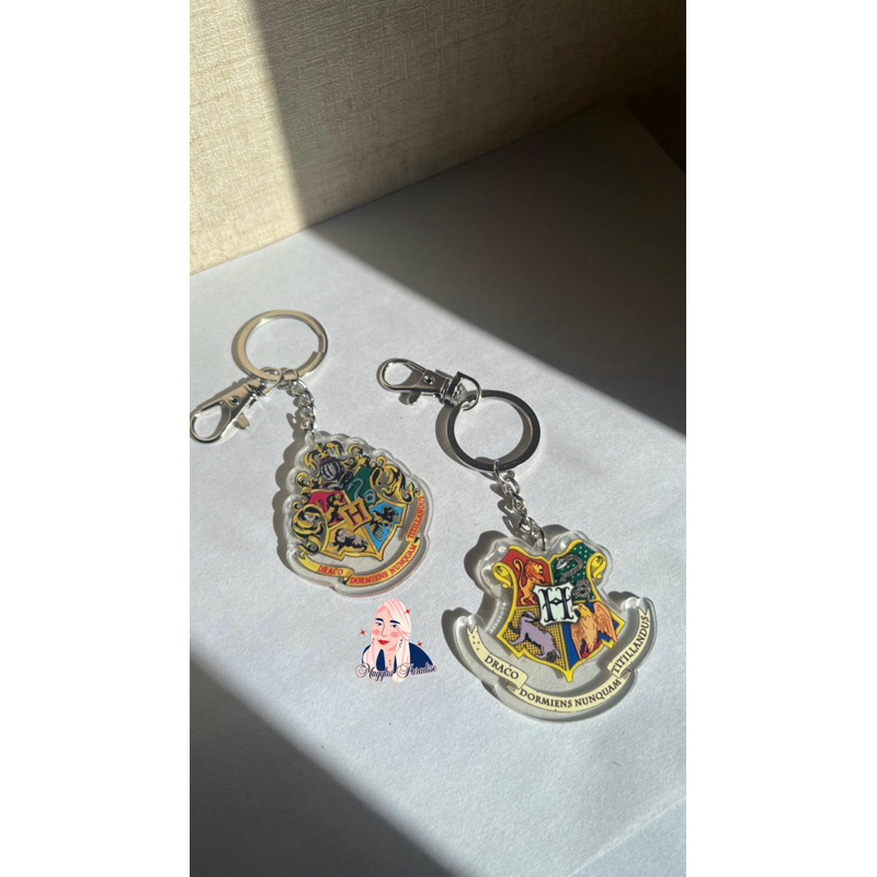 Jual Hogwarts Keychain | Gantungan Kunci Hogwarts | Shopee Indonesia