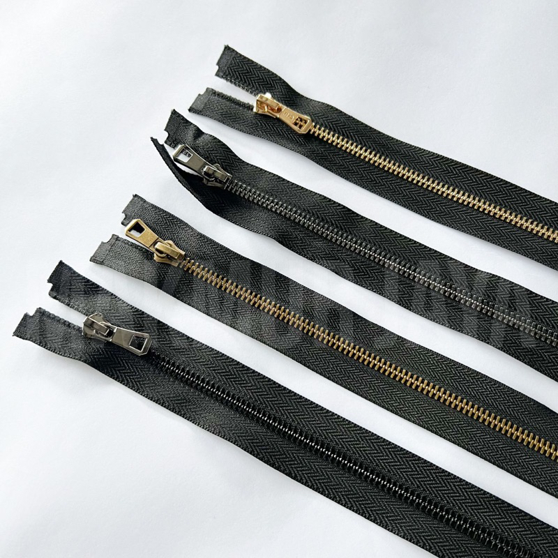 Jual Resleting Jaket Gigi Besi no 5 BUKAN YKK 28inch 70cm ATG Hitam Nikel Emas | Shopee Indonesia