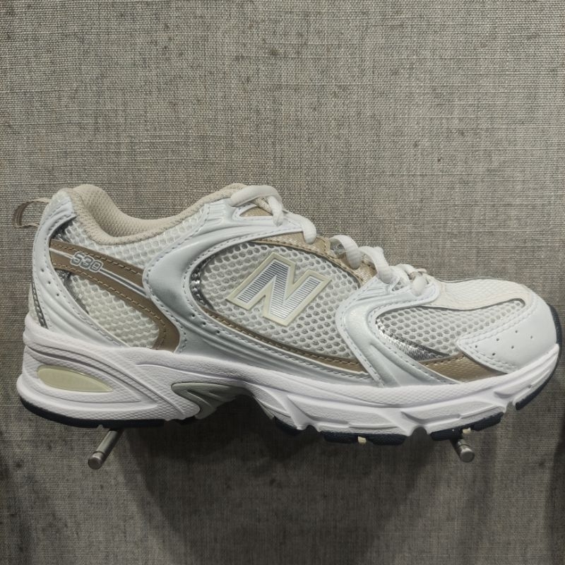 Jual New Balance Sneakers 530 White Silver Gold (MR530RD) | Shopee ...