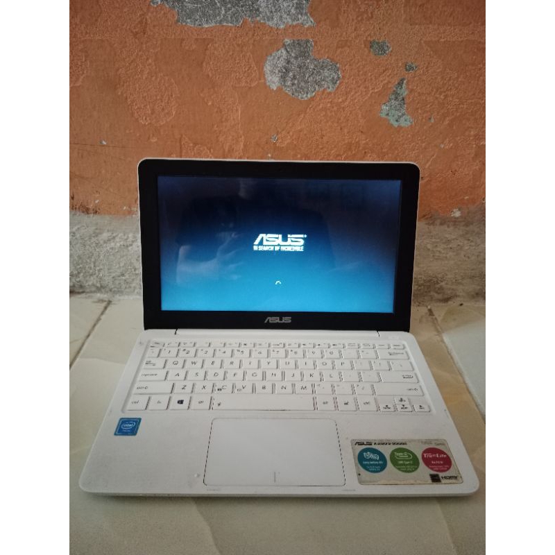 Jual notebook asus e202s | Shopee Indonesia