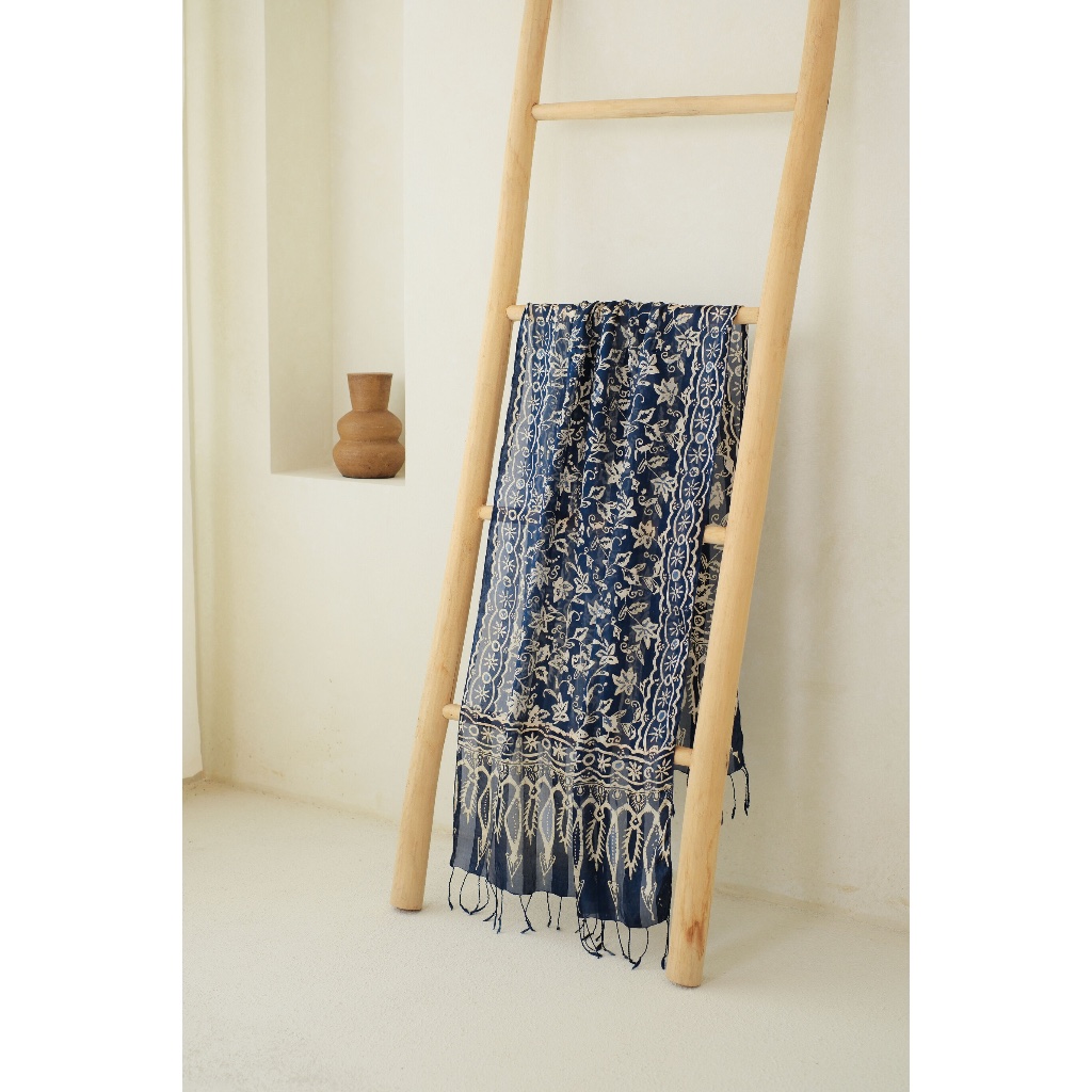Jual Batik Ratu - Daun Bintang in Blue - Syal Batik Sutra - 55 | Shopee ...