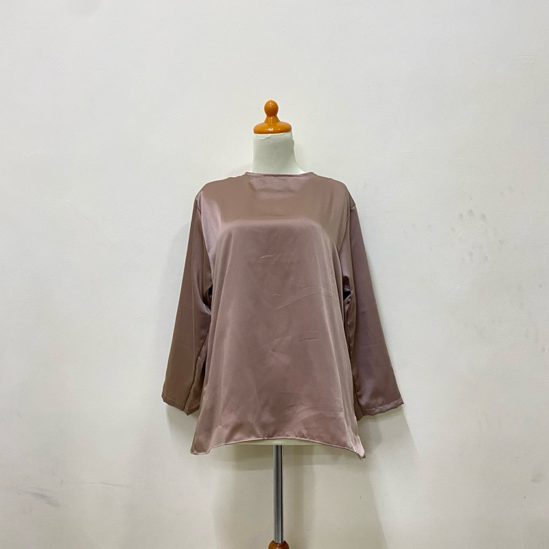 Jual BLOUSE inner satin / Inner atasan satin by DEZHAF | Shopee Indonesia