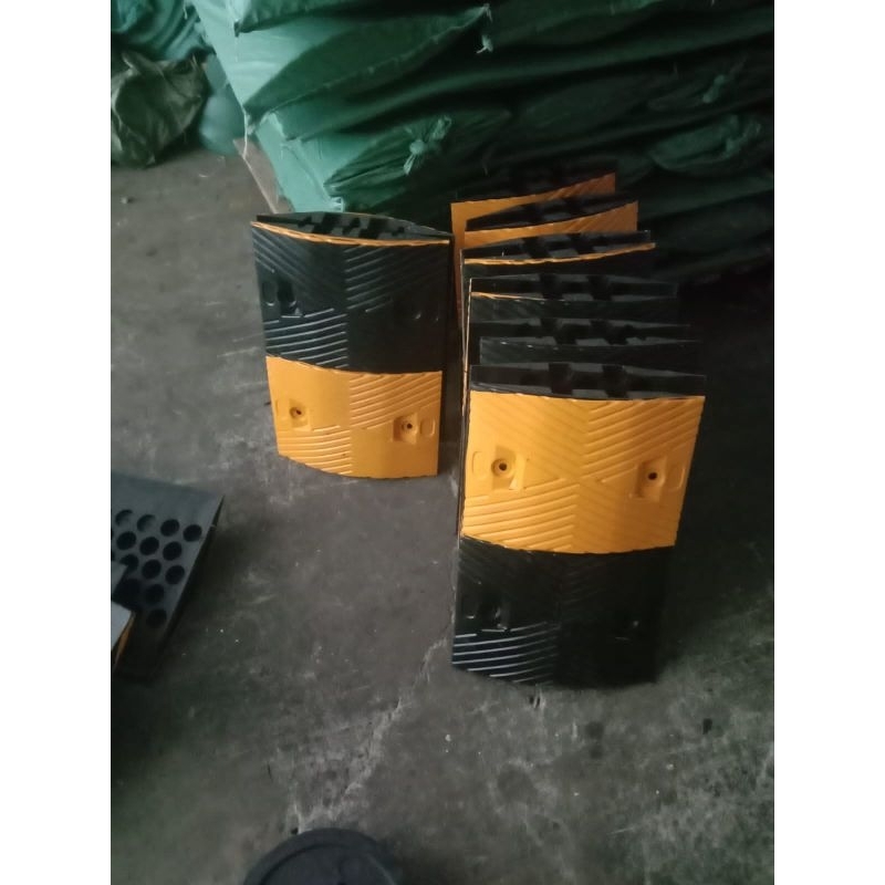 Jual Speed bump karet rubber / polisi tidur / speedbump / speed hump ...