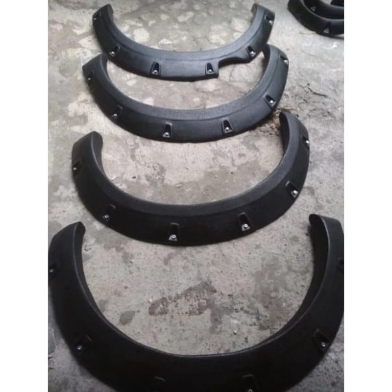 Jual OVER FENDER NISAN NAVARA 2016 NP 300 MODEL MONSTER ISI 1SET ...