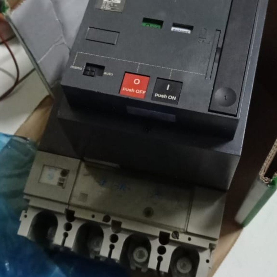 Jual MCCB MERLIN GERIN NS630N 630A 4P MOTORIZED KOMPLIT MOTORIZED + UVT ...