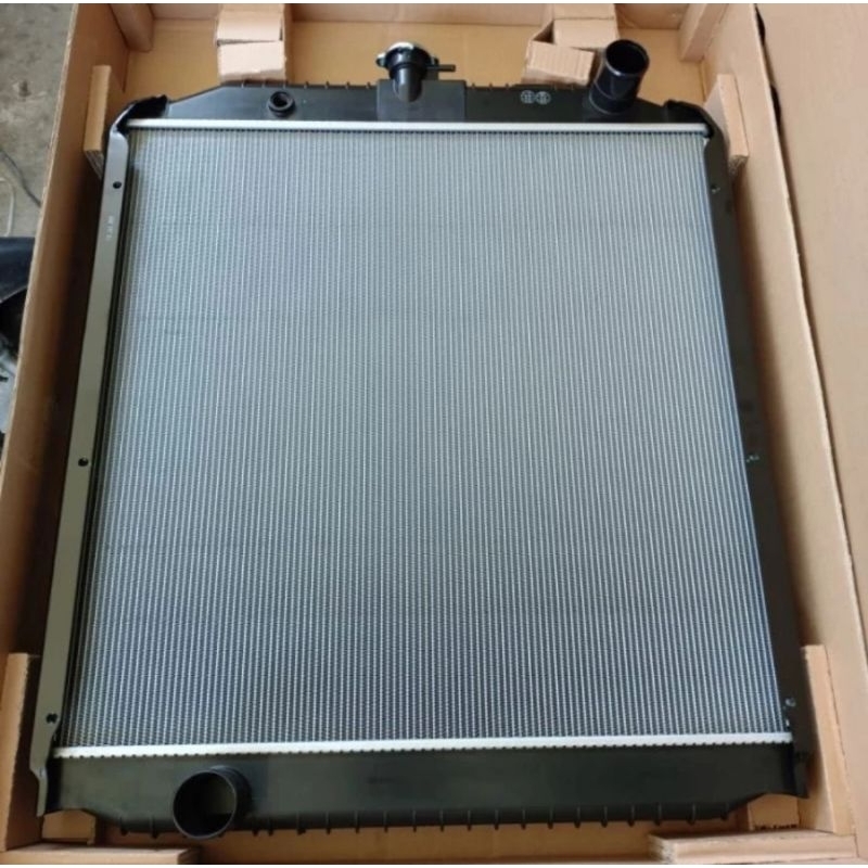 Jual RADIATOR ASSY JO8E JO8C HINO LOHAN 500 GENUINE PART 16400-EW010 ...