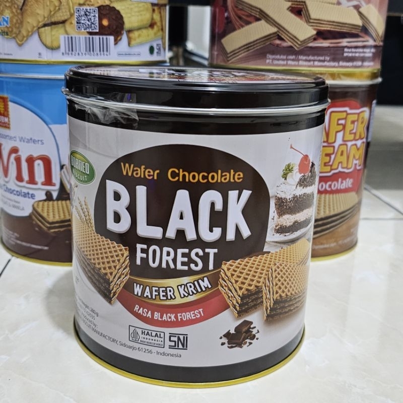 Jual BORNEO Wafer Chocolate Black Forest | Shopee Indonesia