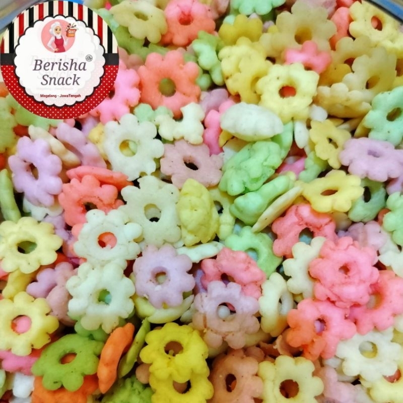 Jual SNACK PILUS SAKURA WARNA AJISAN GURIH [250 GRAM] | Shopee Indonesia