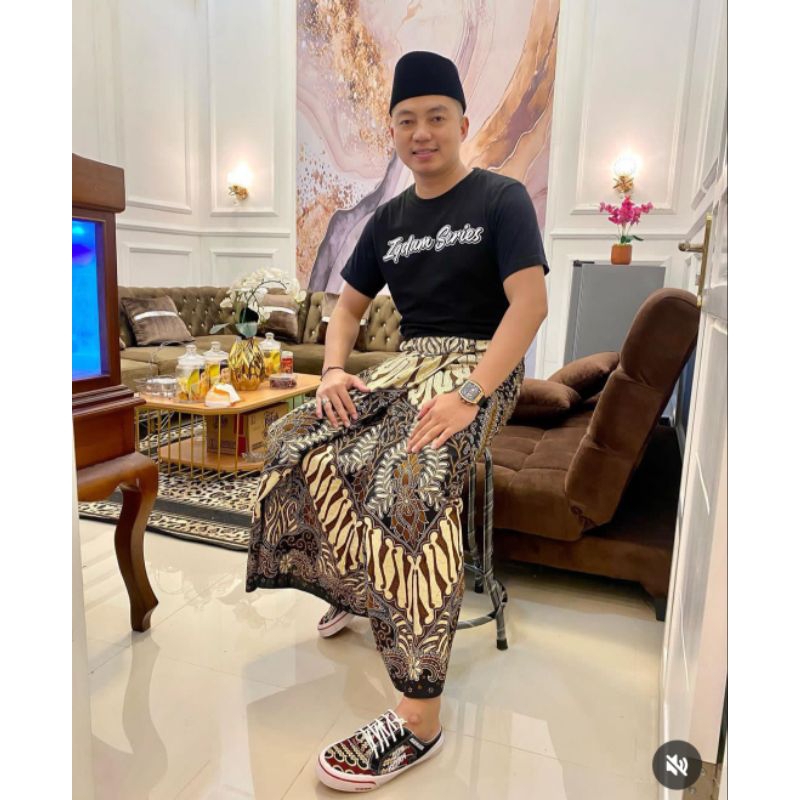 Jual SARUNG GUS IQDAM SERIES 100% ORIGINAL Gus iq sarung batik Gus ...