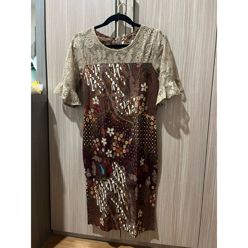 Jual preloved! dress batik mix brokat redi warna coklat | Shopee Indonesia
