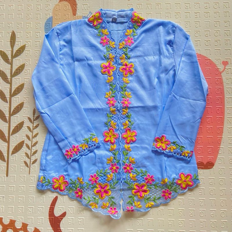 Jual Kebaya encim anak sekolah motif mawar baby blue - Kebaya anak usia ...