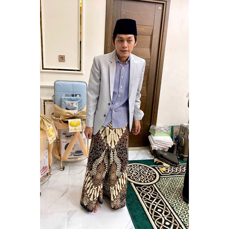 Jual Sarung EDISI RAMADHAN Sarung Gus Iqdam series original plus box ...