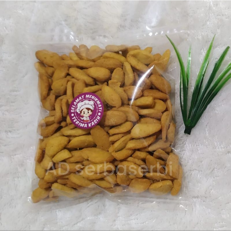Jual Cemilan Biji Ketapang Renyah dan enak (DIJAMIN) 500 gram, free ...