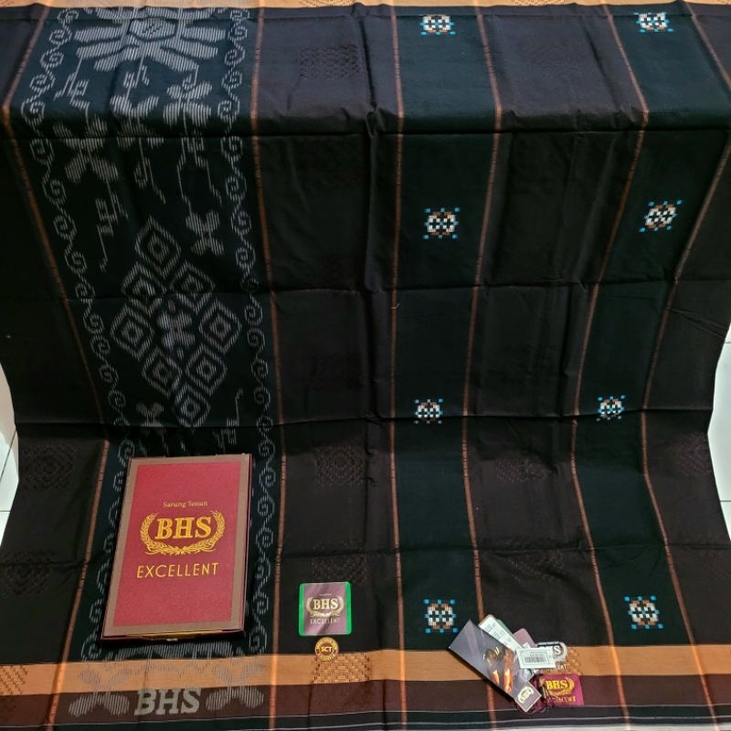 Jual sarung BHS classic excellent cosmo infinity hitam songket batik ...
