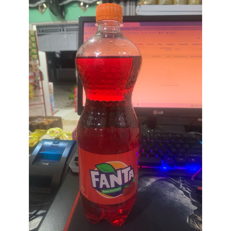 Jual FANTA RASA STROBERI 1 LITER | Shopee Indonesia