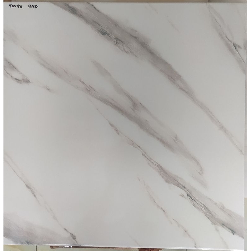 Jual keramik lantai 50x50 Uno Altima grey, mengkilap | Shopee Indonesia