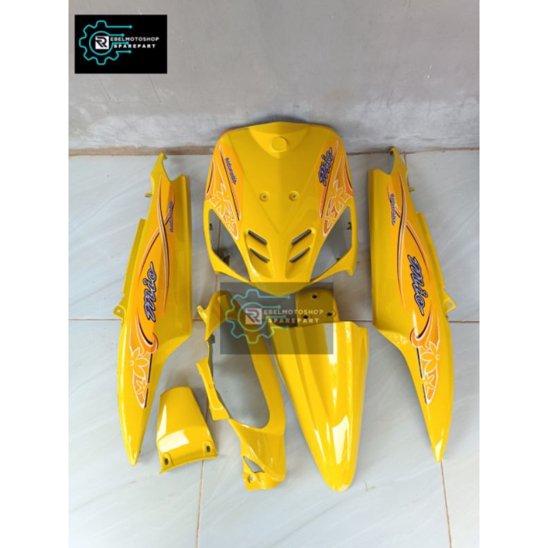 Jual Cover full body halus Yamaha mio sporty kuning plus striping ...