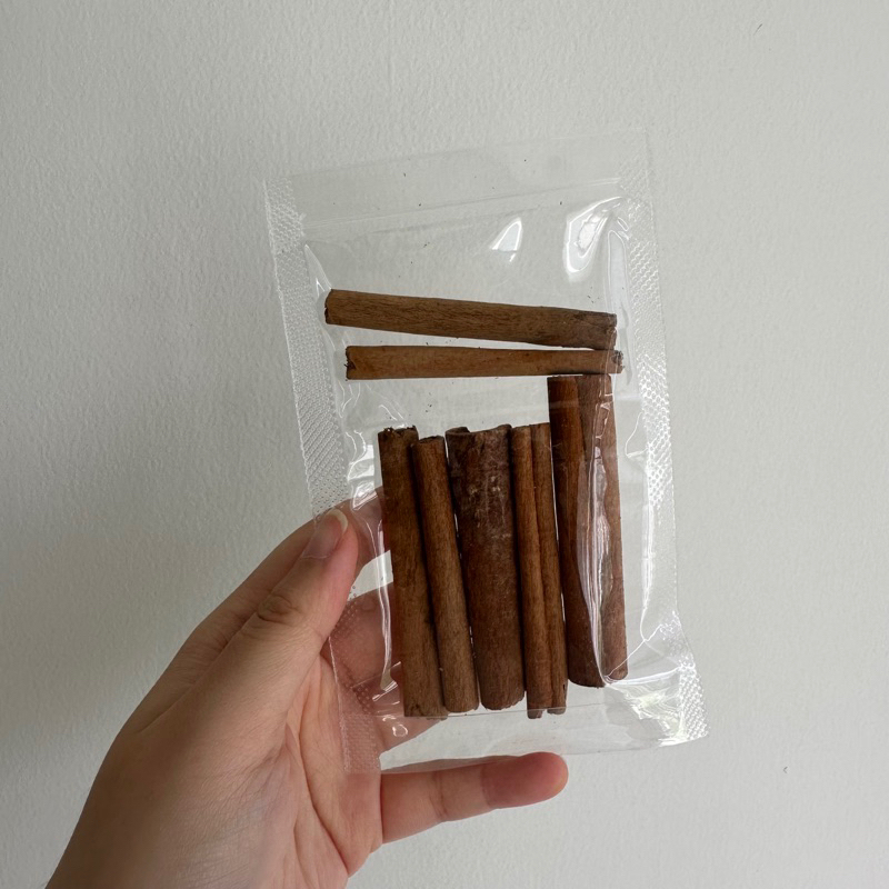 Jual Kayu Manis Cinnamon Batang Utuh Rempah Bumbu Kering | Shopee Indonesia