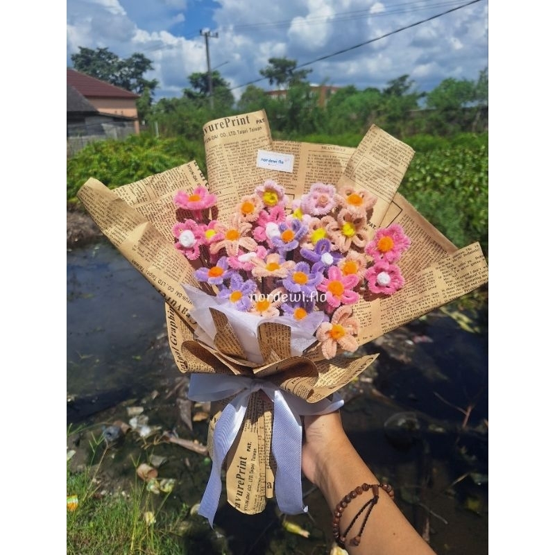Jual Buket Bunga Pikok Kecil || Kawat Bulu || Buket Wisuda || by ...