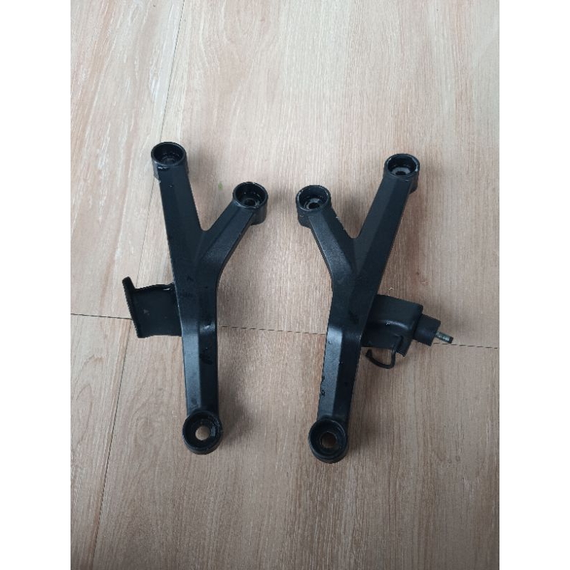 Jual BREKET BRACKET MESIN KAWASAKI BAJAJ PULSAR NS200 ORIGINAL DUDUKAN ...