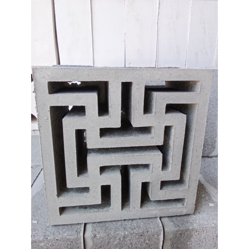 Jual Roster beton/loster minimalis motif labirin hitam | Shopee Indonesia