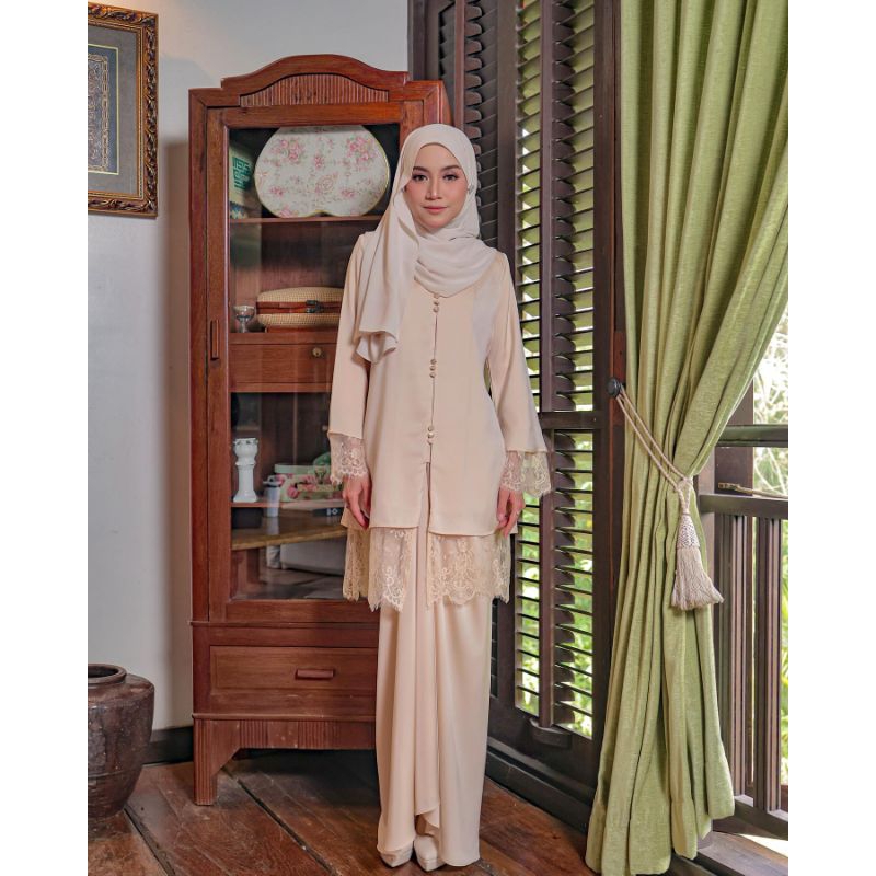 Jual Editta Kurung Melayu One Set / Satin Brukat Silk / Malay Lebaran ...